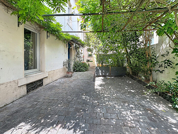 Maison 8 pièces à Valence, Faventines, à vendre