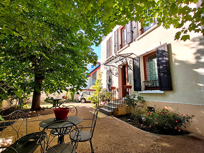 Maison 5 pièces à vendre à Villemomble, Eglise