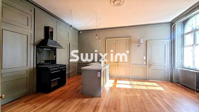 Lons-le-Saunier, Gare, Préfecture, Salines : Appartement 4 pièces à vendre