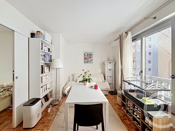 Appartement 2 pièces à vendre à Paris 9ème, Clichy, Trinité