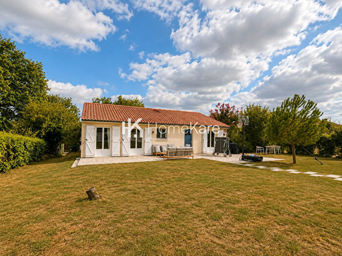 Maison 5 pièces à Yvrac, à vendre