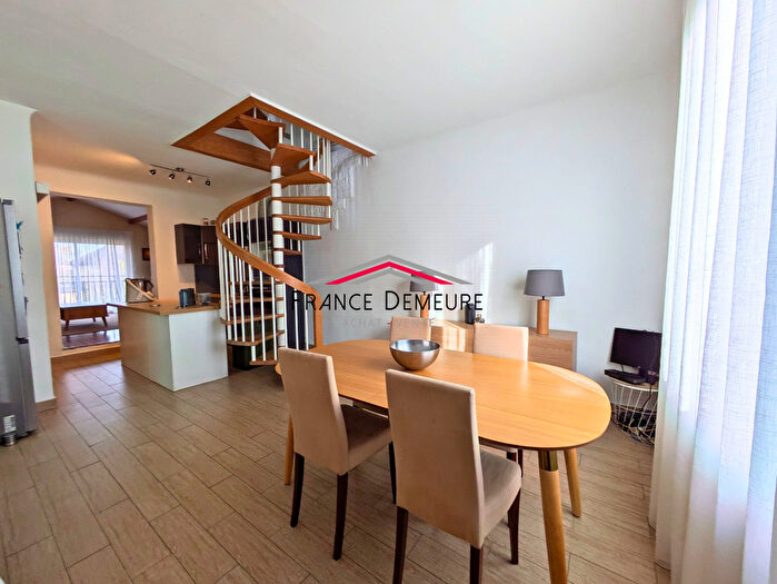 Maison à vendre - Montigny-lès-Cormeilles, Village - 5 pièces - 3 chambres