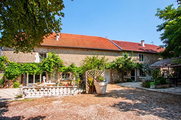 Maison à vendre - Confracourt - 14 pièces - 4 chambres