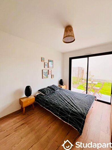 Appartement à louer - Forêt, Liffré - 1 pièce - 4 chambres