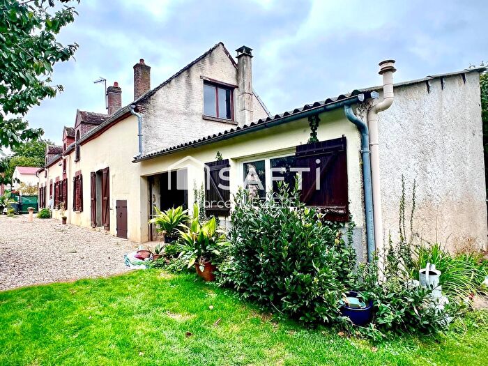 Maison 5 pièces à vendre à Saint-Maurice-aux-Riches-Hommes