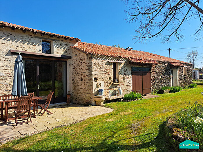La Limouzinière : Maison 9 pièces à vendre