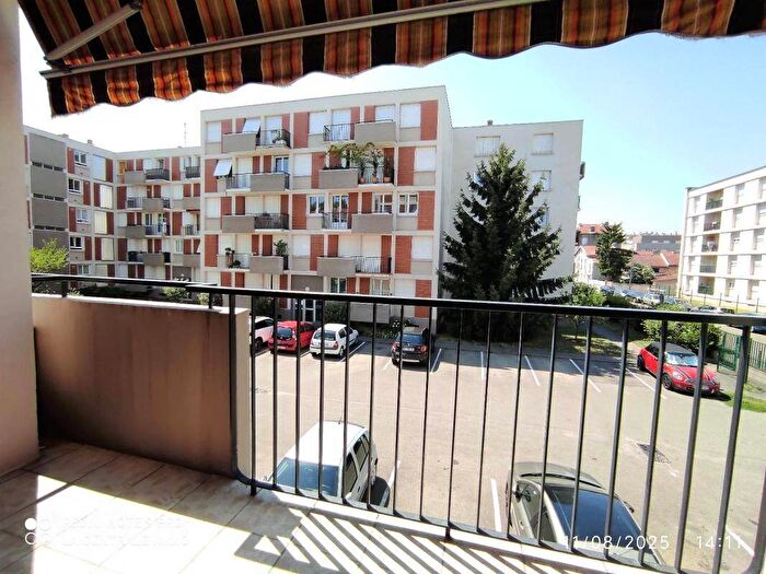 Appartement à louer - Croix Luizet, Villeurbanne - 3 pièces - 2 chambres