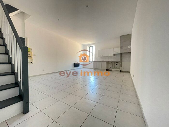 Appartement à louer - Centre Ville, Pézenas - 3 pièces - 2 chambres