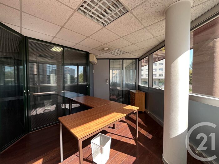 Appartement à louer - Schiltigheim, Vieux Schilick, Centre-ville, Nouvelle Cité - 1 pièce