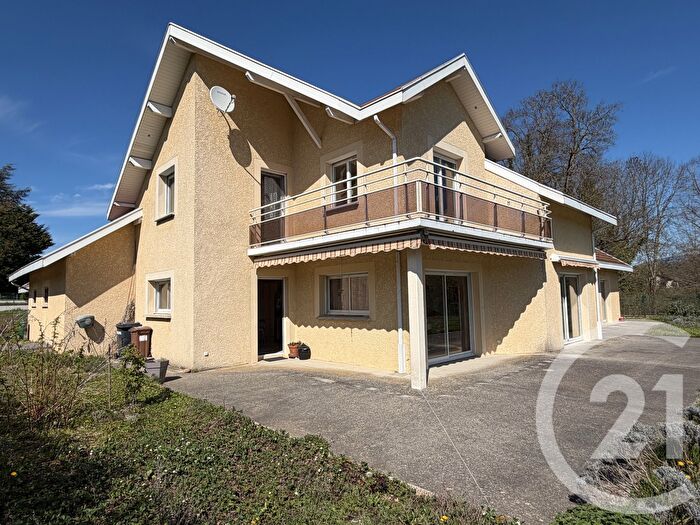 Maison à vendre - Saint-Geoire-en-Valdaine - 7 pièces - 4 chambres