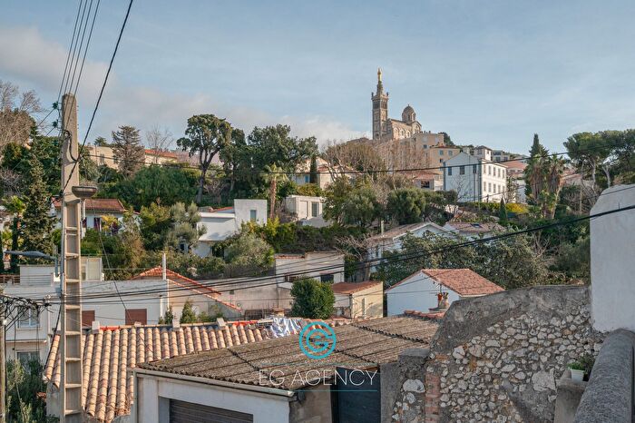 Maison à vendre - Marseille e , Bompard - 5 pièces - 4 chambres