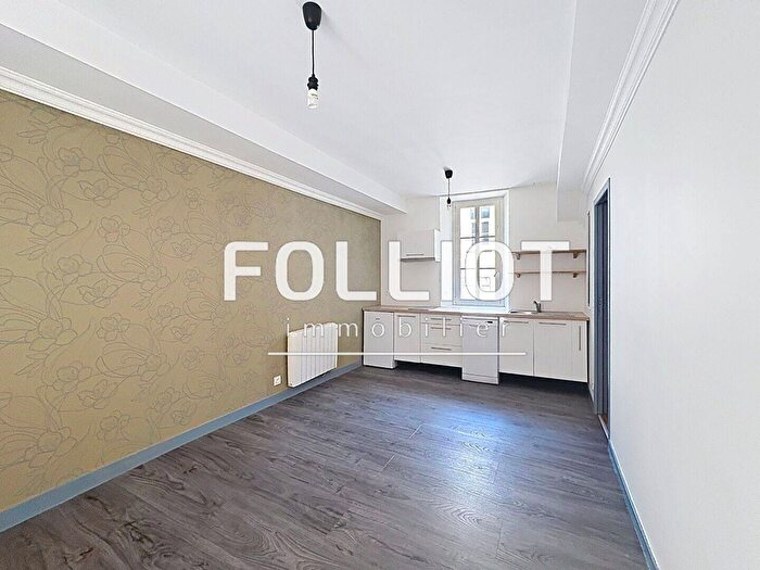 Coeur Centre Ville, Bayeux : Appartement 2 pièces à louer