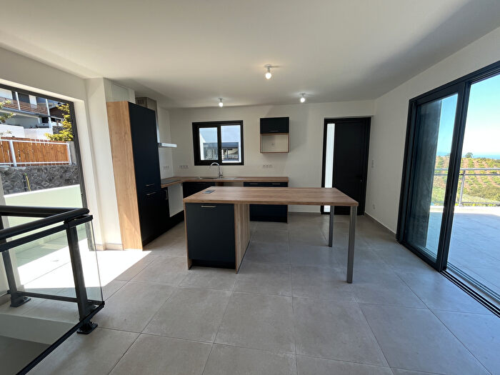 Maison à louer - Saint-Paul, Villèle - 4 pièces - 3 chambres