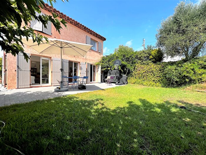 Maison 4 pièces à louer à Nice, Ventabrun