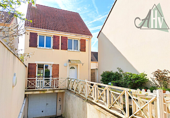Maison à vendre - Champagne-sur-Seine - 5 pièces - 3 chambres