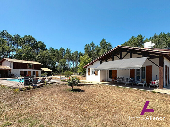 Maison à vendre - Salles - 5 pièces - 4 chambres