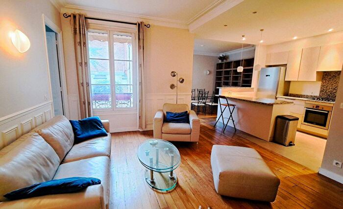 Appartement 3 pièces à Paris 18ème arrondissement, à louer