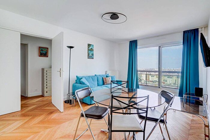 Appartement à louer - Pernety, Paris ème arrondissement - 2 pièces - 1 chambre