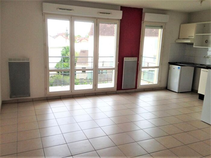 Appartement à louer - Melun, Rive de Seine, Sud - 2 pièces - 1 chambre