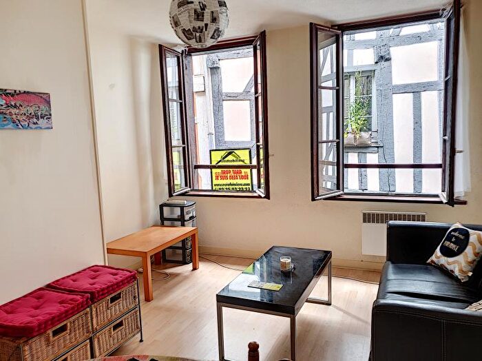 Appartement à louer - Troyes, Cathédrale - 2 pièces - 1 chambre