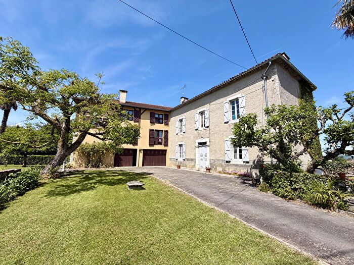 Labarthe-Rivière : Maison 11 pièces à vendre
