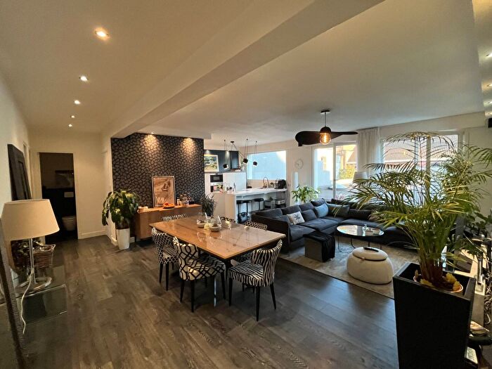 Centre-Victoire, Dunkerque : Appartement 5 pièces à louer