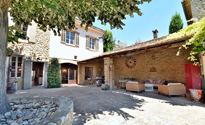 Maison à vendre - Alleins - 10 pièces - 7 chambres