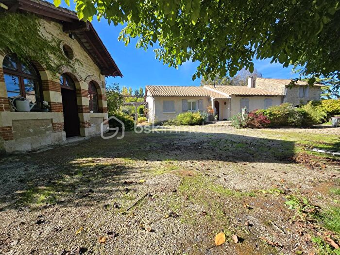 Maison à vendre - Vouillé - 5 pièces - 4 chambres