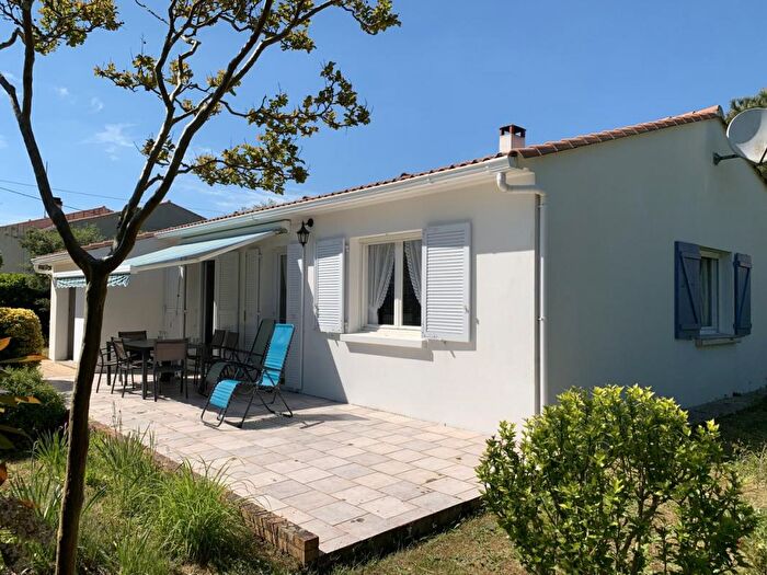 Maisons à vendre et appartements à louer - 1