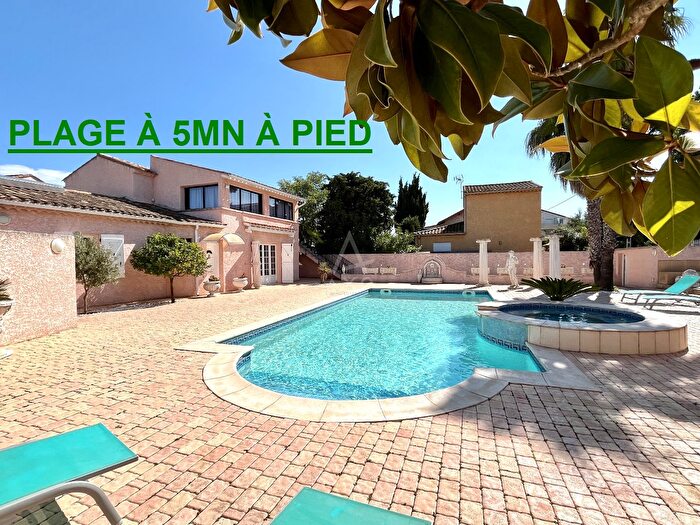 Maison à vendre - Agde, Le Grau dAgde - 7 pièces - 4 chambres