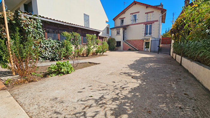 Maison 5 pièces à vendre - Neuilly-sur-Marne, Carnot, République