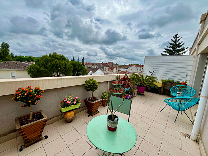 Appartement à vendre - Villeneuve-sur-Lot, Eysses - 2 pièces - 1 chambre