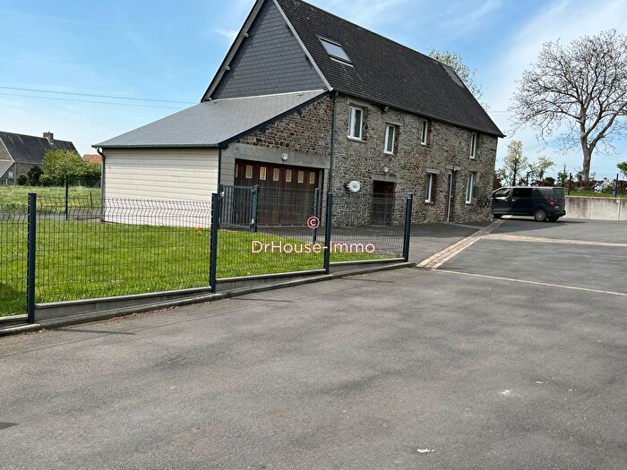 Maison à vendre - Guilberville - 8 pièces - 4 chambres