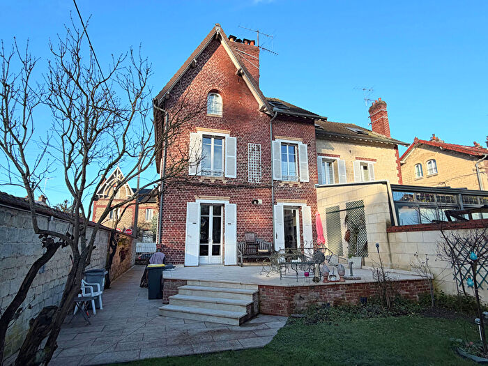 Maison à vendre - Chantilly - 7 pièces - 4 chambres