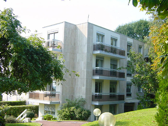Le Raincy, Gare : Appartement 2 pièces à vendre