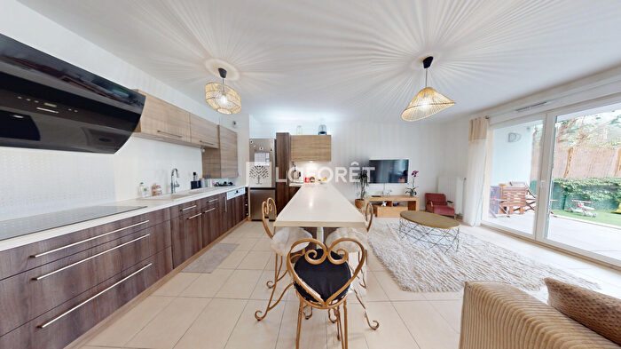 Appartement à vendre - La Fare-les-Oliviers - 3 pièces - 2 chambres