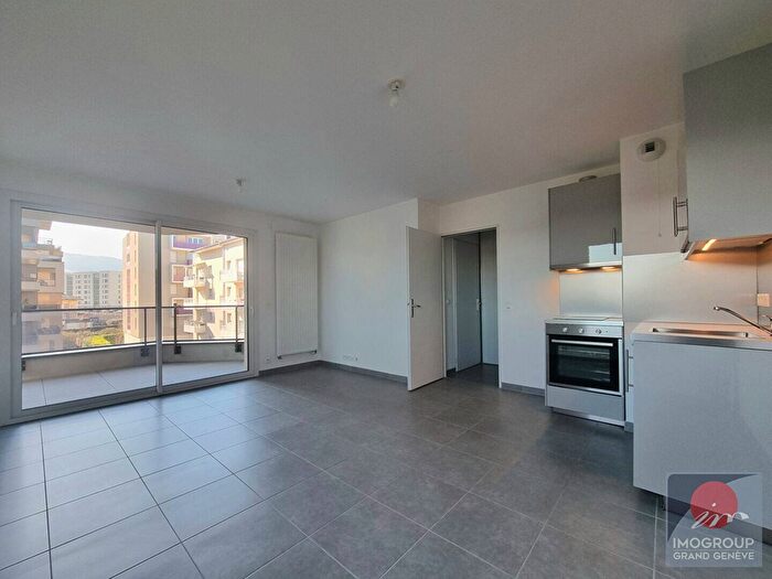 Appartement à louer - Centre Ville Est, Thonon-les-Bains - 2 pièces - 1 chambre