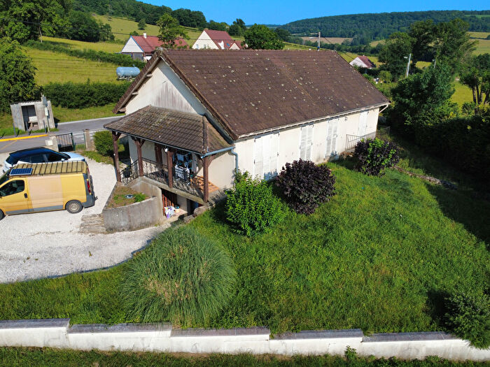 Maison à vendre - Saint-Germain-lès-Senailly - 5 pièces - 4 chambres