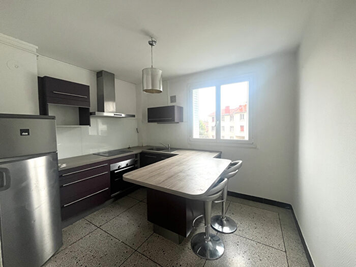 Clermont-Ferrand, Vallières, Sallins, Poncillon : Appartement 3 pièces à louer