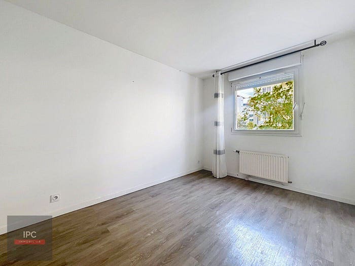 Beaujon-Berges de Seine, Clichy : Appartement 1 pièce à louer