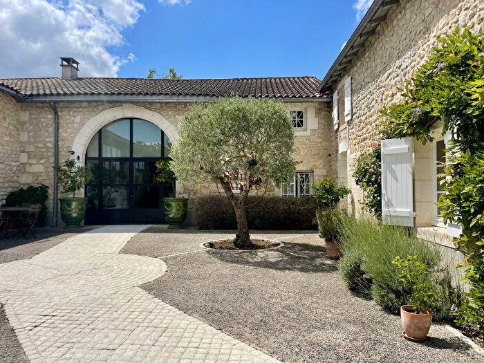 Puymoyen - Maison 8 pièces à vendre