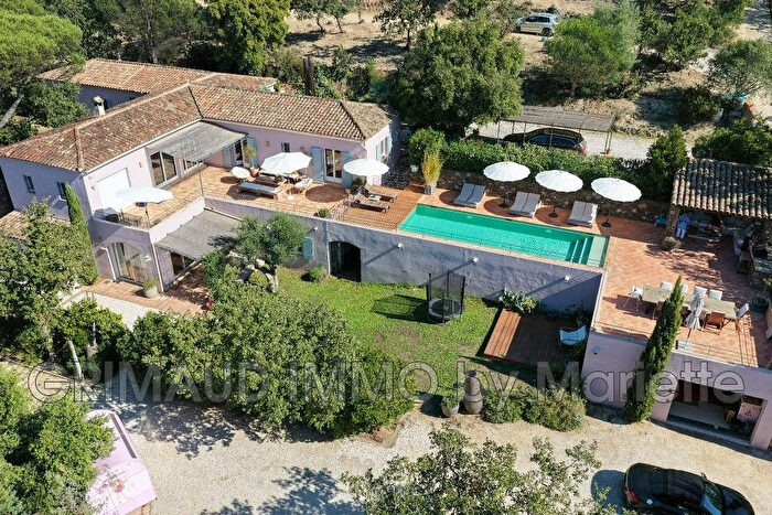 Maison à vendre - Grimaud - 10 pièces - 7 chambres