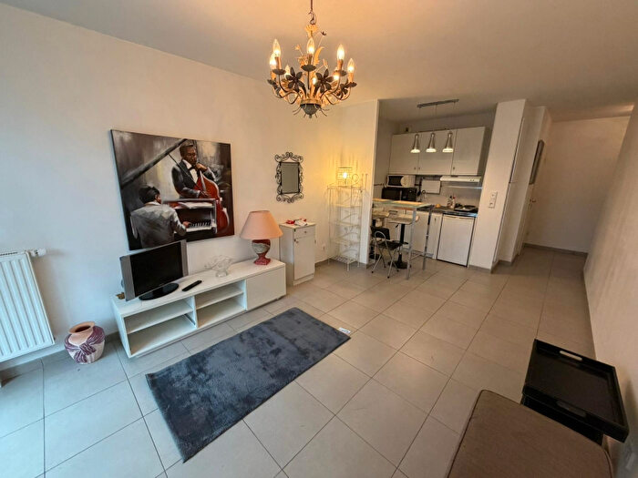 Appartement à louer - Poissy, Foch, Les Sablons - 1 pièce