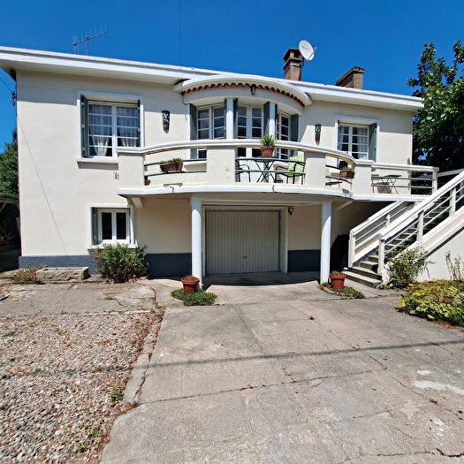 Maison 8 pièces à vendre à Villeneuve-d'Olmes