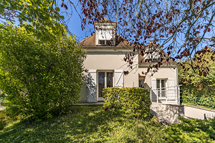 Maison 7 pièces à vendre à Saint-Germain-en-Laye, Hennemont