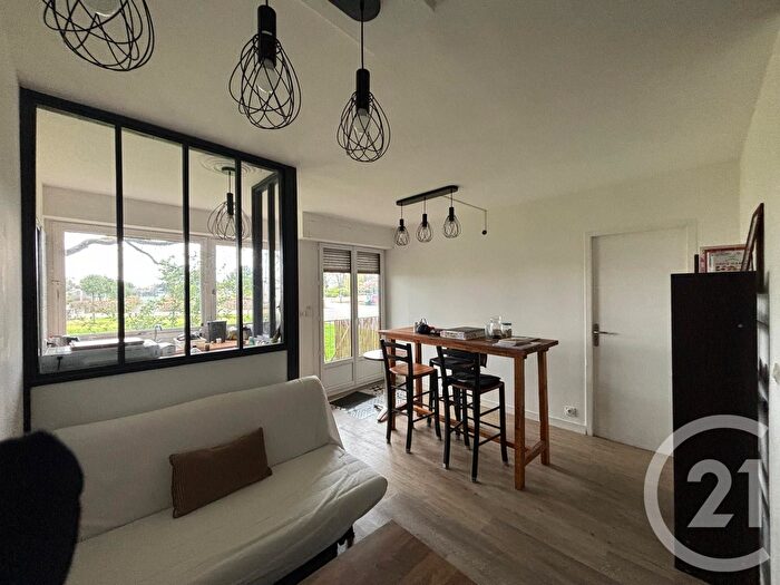 Appartement à vendre - Quartiers Nord-Ouest, Villejean - 4 pièces - 3 chambres