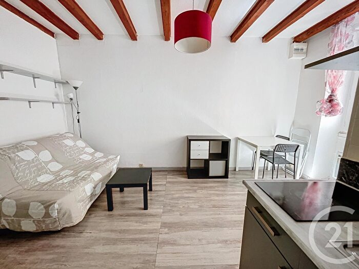 Maison à louer - Bagnols-sur-Cèze, Centre-ville - 1 pièce