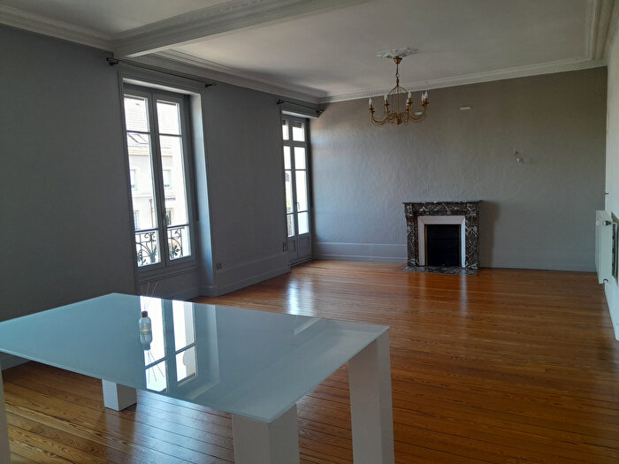 Appartement à louer - Chalon-sur-Saône, Boucicaut - 4 pièces - 2 chambres