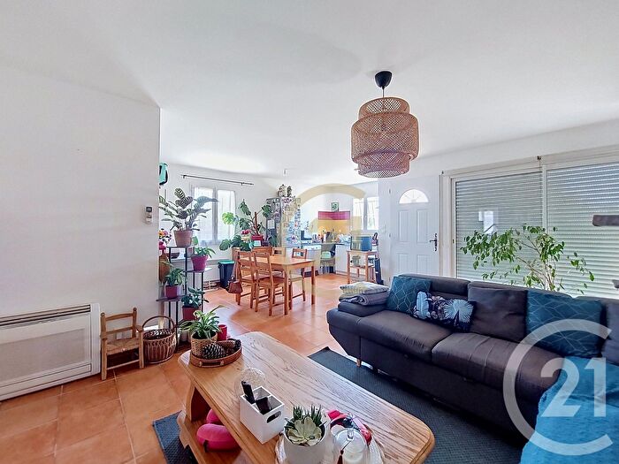 Lédenon : Maison 3 pièces à louer