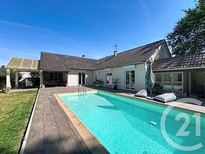 Maison 6 pièces à Saint-Julien-sur-Cher, à vendre